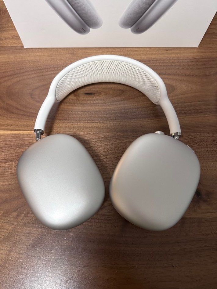 Apple AirPods Max Silver, Audio, Headphones & Headsets on Carousell