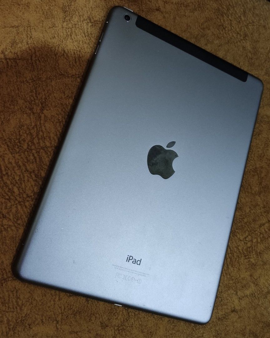 Apple Ipad Air 1, Mobile Phones & Gadgets, Tablets, iPad on Carousell