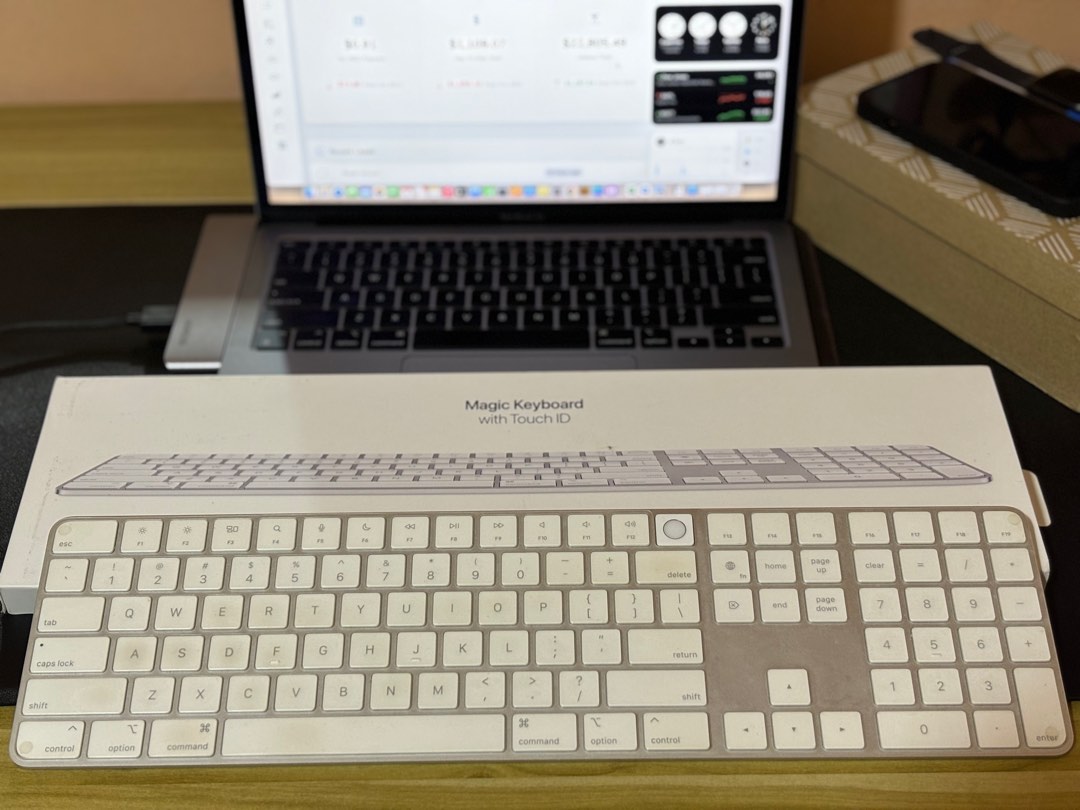 Apple Magic Keyboard With Touch Id And Numeric Keypad Computers And Tech Parts And Accessories