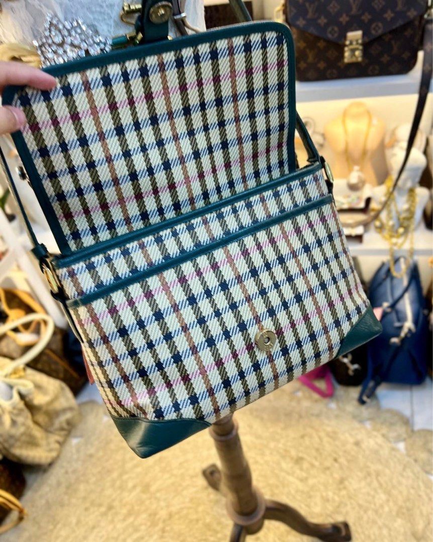 Auth vintage Daks London Crossbody Bag, Women's Fashion, Bags & Wallets, Cross-body Bags on ...