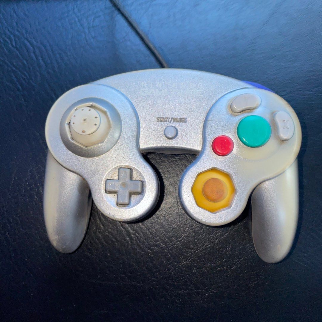Authentic Nintendo Game Cube Controller Japan, Video Gaming, Gaming ...