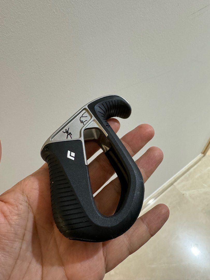Black Diamond ATC Pilot Belay Device, Sports Equipment, Other Sports ...