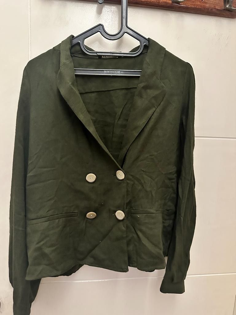 Blazer merk zara, Fesyen Wanita, Pakaian Wanita, Baju Luaran di Carousell