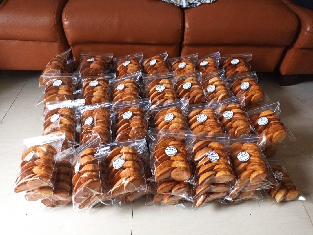 Bolu kering jadul yuk jadi reseller, Makanan & Minuman, Kue-kue di ...