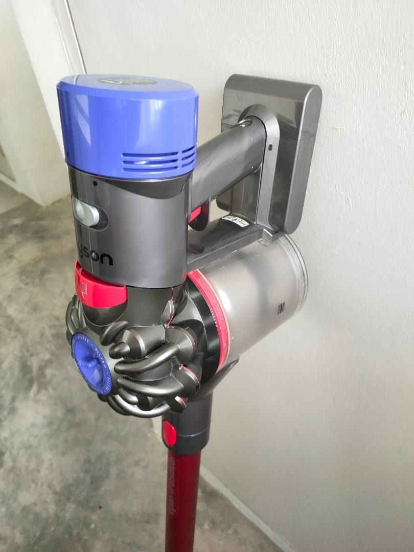 Faulty dyson cordless vacuum , faulty dyson Broken V8 Slim Fluffy Empty ...