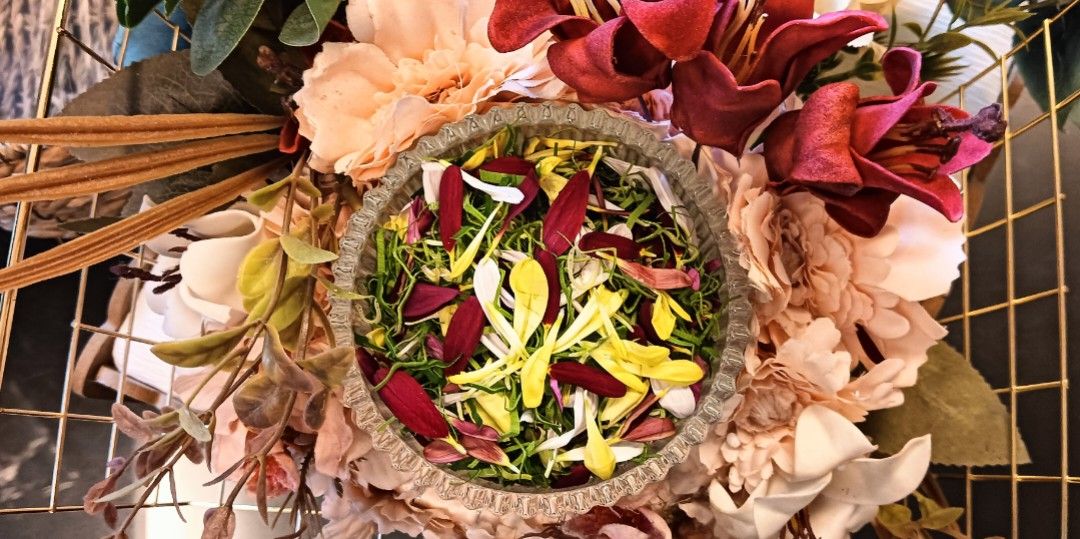 NEW Bunga Rampai Tradisi Melayu (350g), Hobbies & Toys, Stationery ...