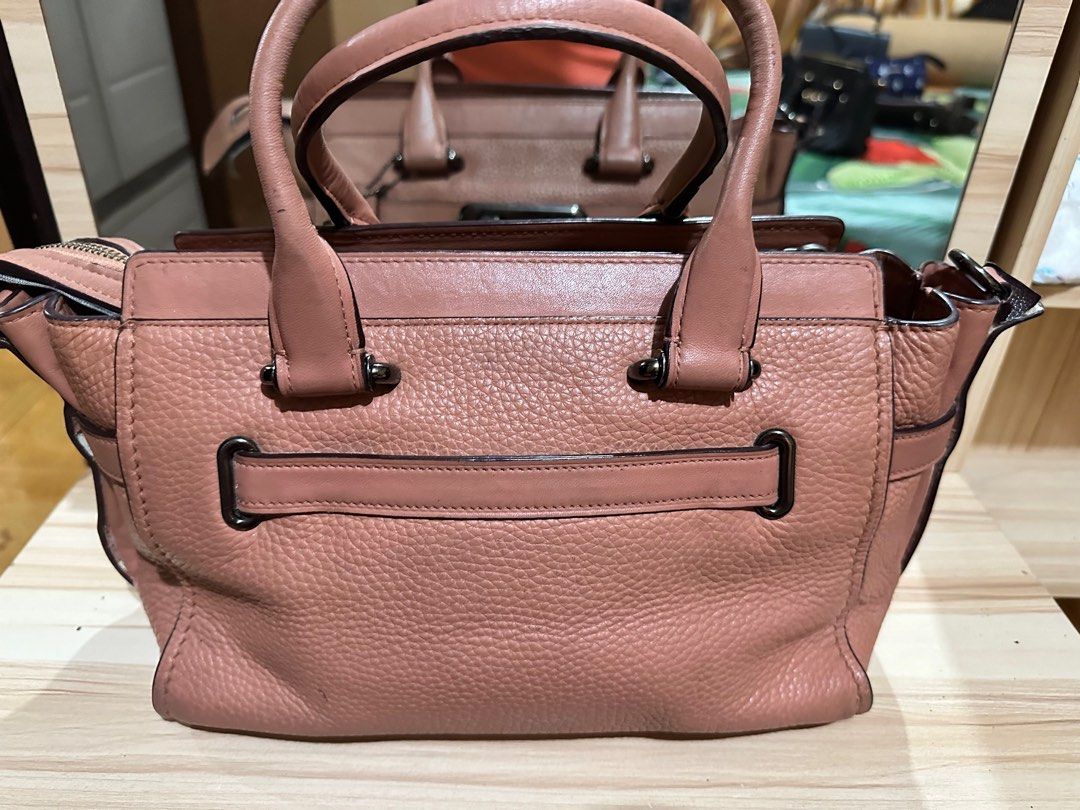 Coach swagger, Women's Fashion, Bags & Wallets, Clutches on Carousell
