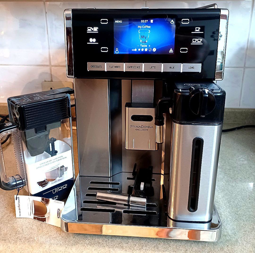 Delonghi Prima Donna Exclusive Espresso Coffee Machine with Hot ...
