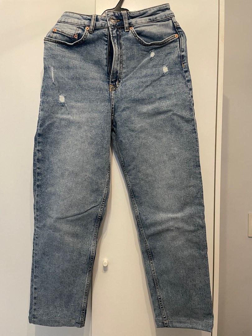 Divided Moms Jeans, Women's Fashion, Bottoms, Jeans on Carousell