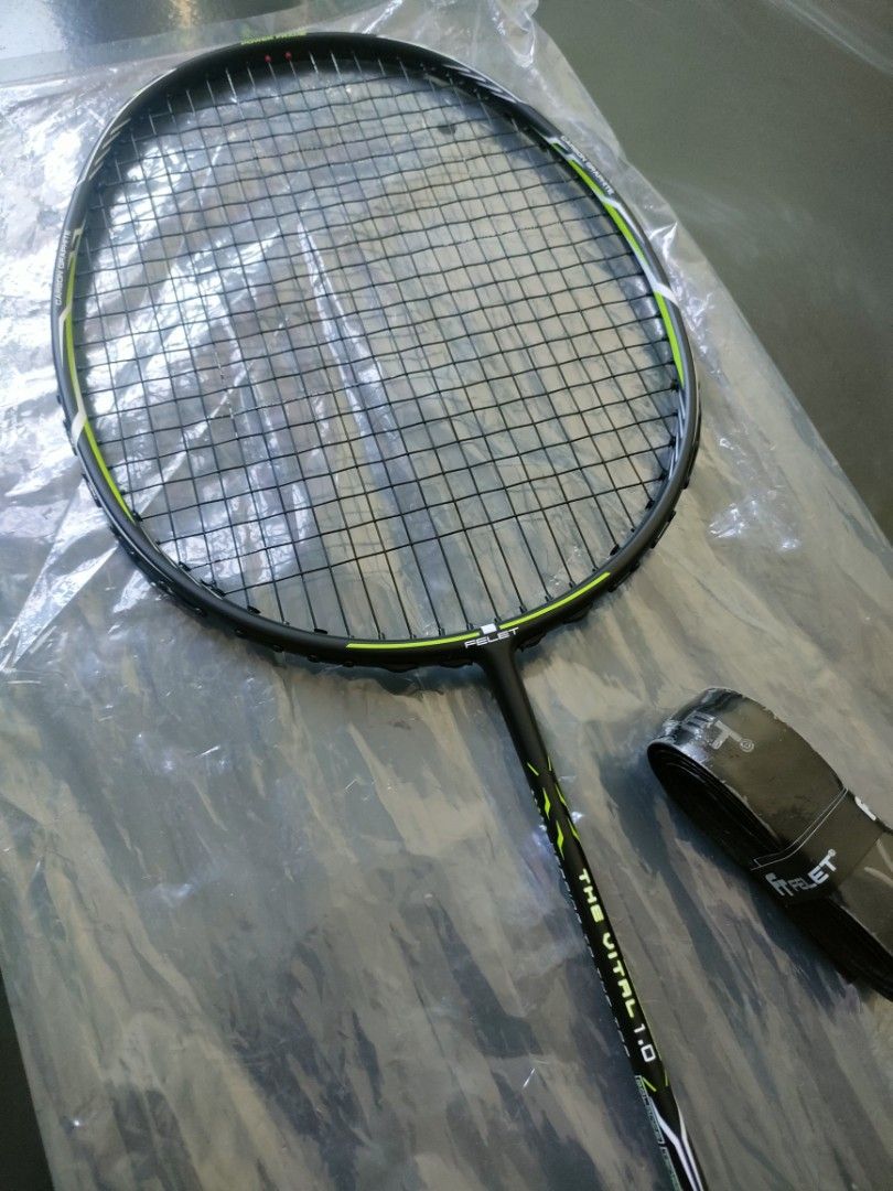 Felet Fleet Badminton Racket, Sports Equipment, Sports & Games, Racket ...