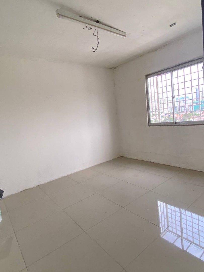 Flat sentul utama untuk disewa, Property, Rentals on Carousell