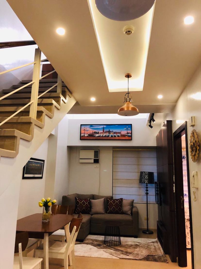 For Sale: The Fort Residences 2-BEDROOM Bi-level Furnished Condo Loft in BGC Taguig, Property ...