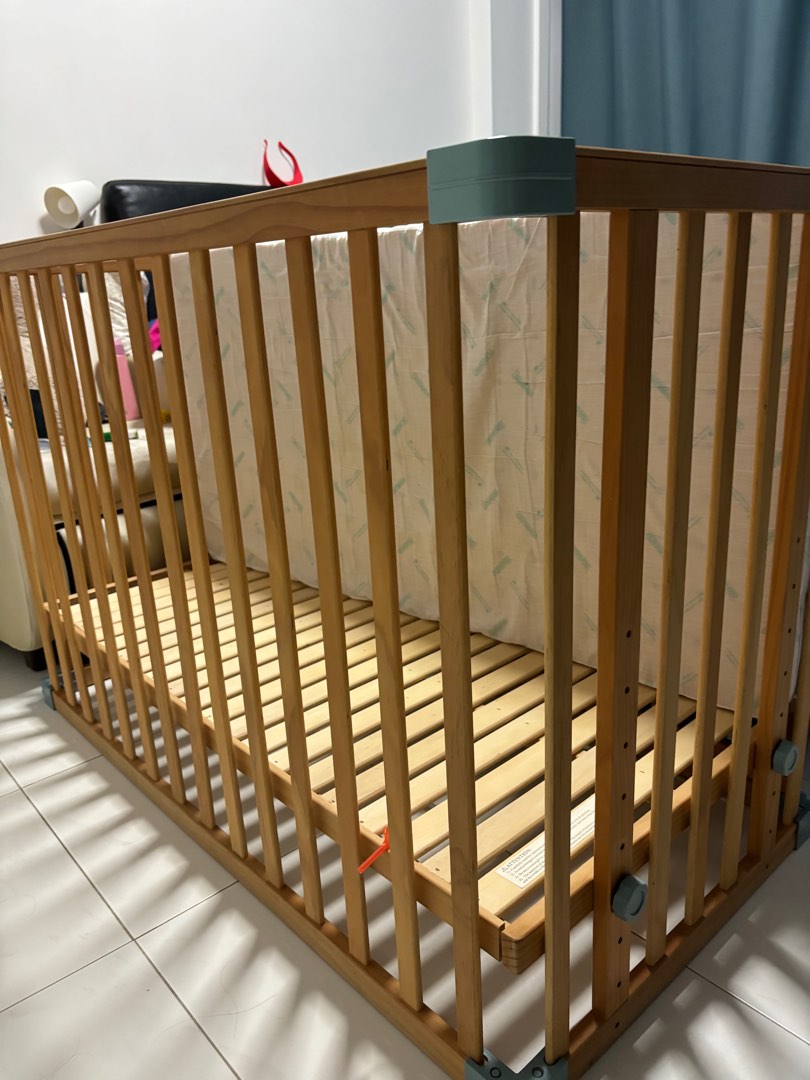 Free baby cot, Babies & Kids, Baby Nursery & Kids Furniture, Cots ...