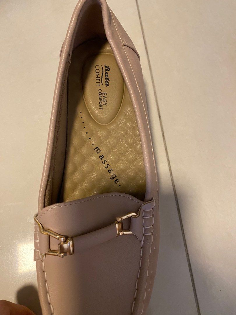 Loafer Bata, Women's Fashion, Footwear, Loafers on Carousell