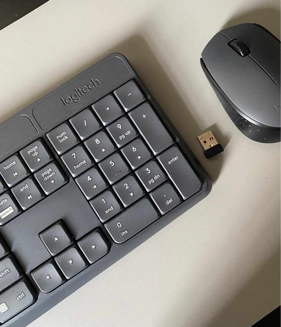 Logitech Mk235 Wireless Keyboard And Mouse Combo Computers And Tech Parts And Accessories