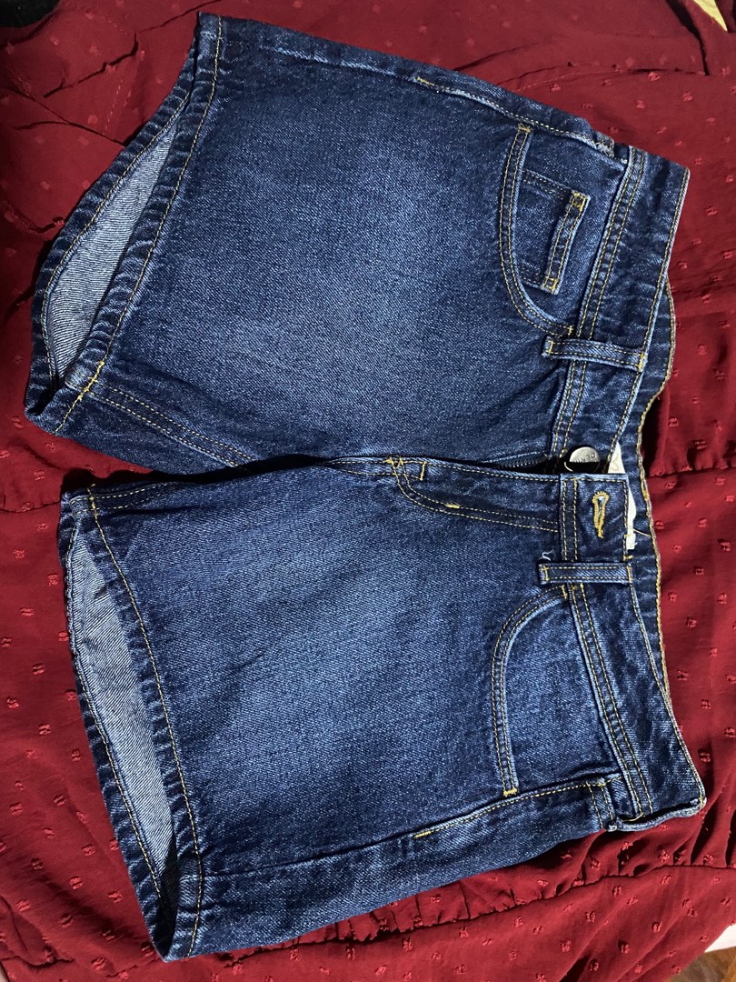 Maong denim berska shorts, Women's Fashion, Bottoms, Shorts on Carousell