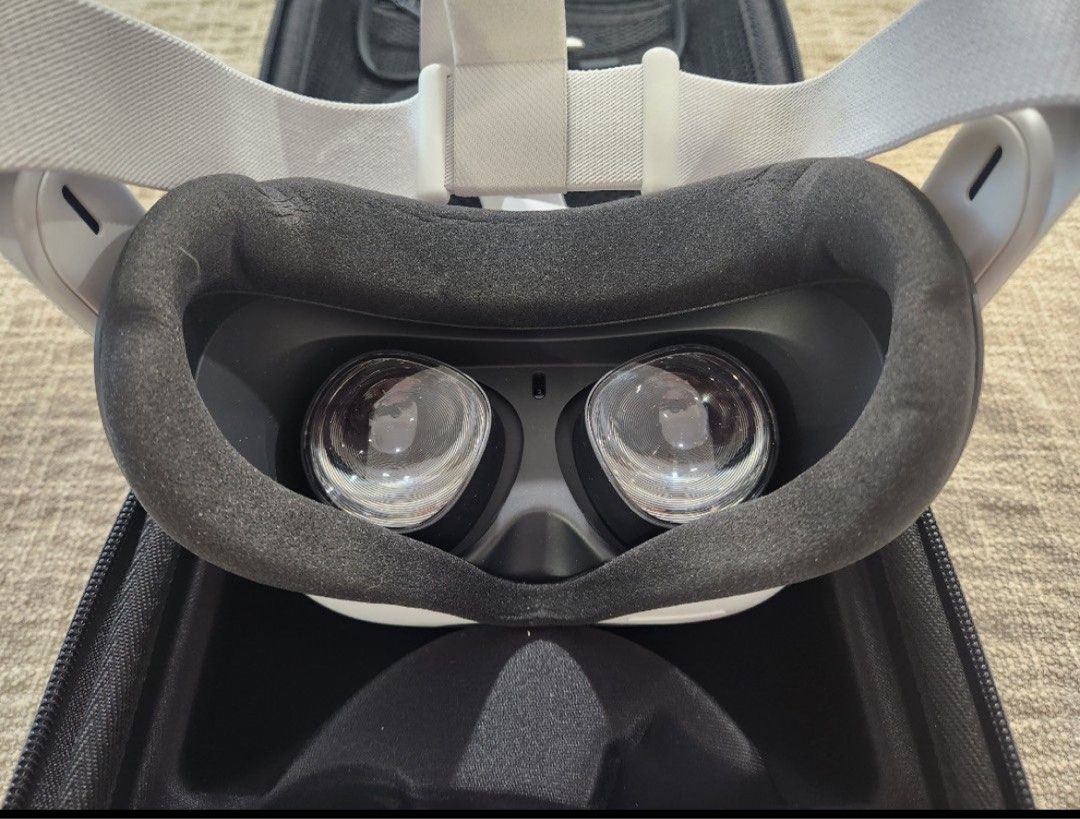 Meta Quest 2 256 GB, Video Gaming, Gaming Accessories, Virtual Reality ...