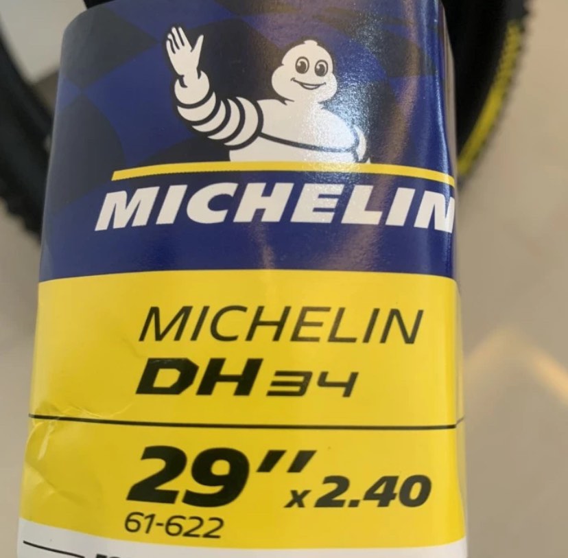 Michelin DH 34 29 x 2.40 tires front and rear, Sports Equipment ...