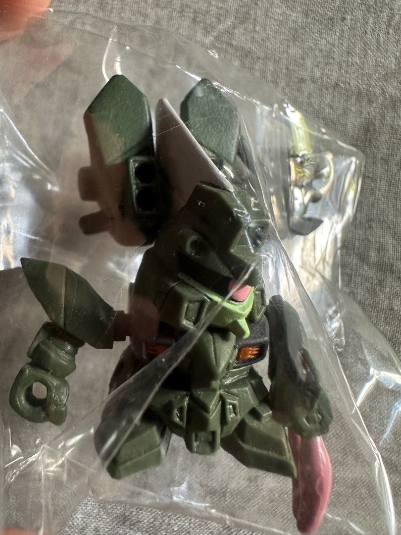 Mini gundam set with display case, Hobbies & Toys, Memorabilia ...