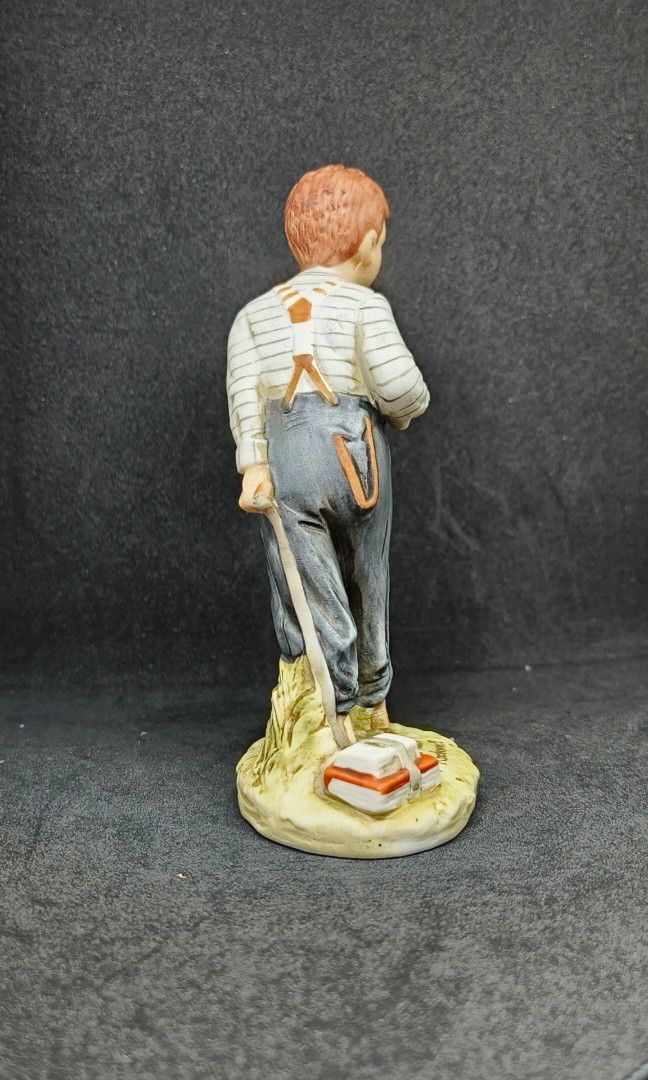 Norman Rockwell "Red head" Porcelain Figurine, Hobbies & Toys ...