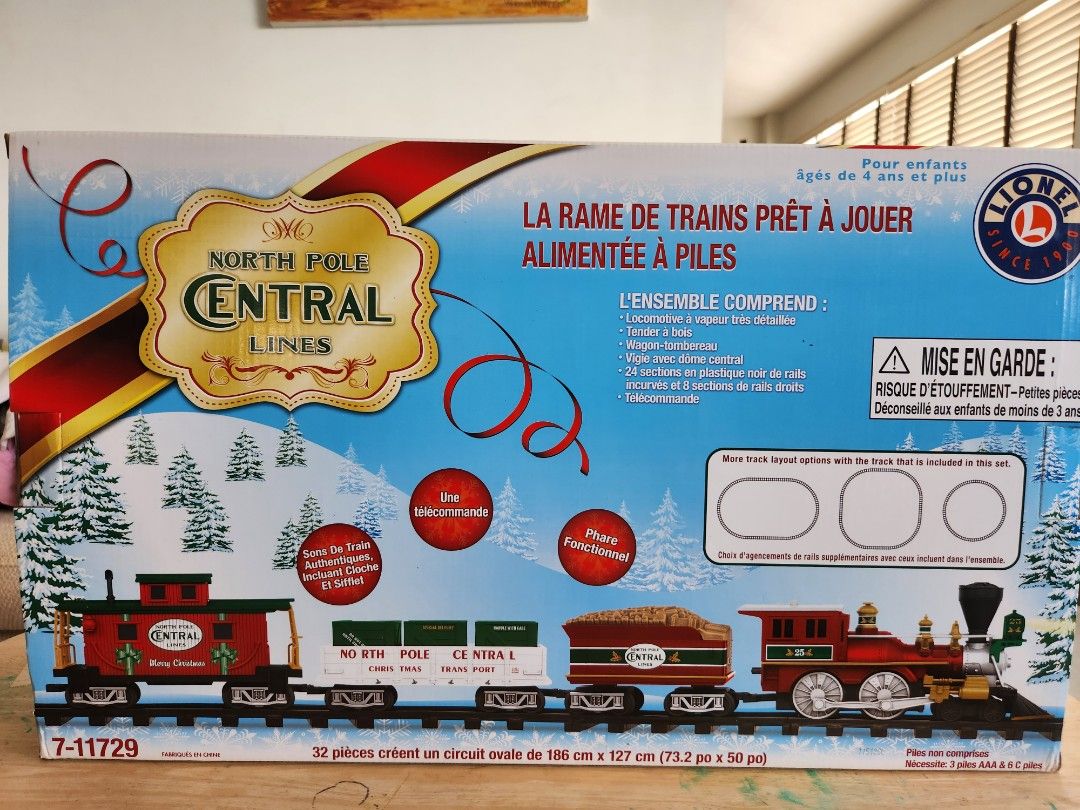 North Pole Central Lionel Train set, Hobbies & Toys, Toys & Games on ...
