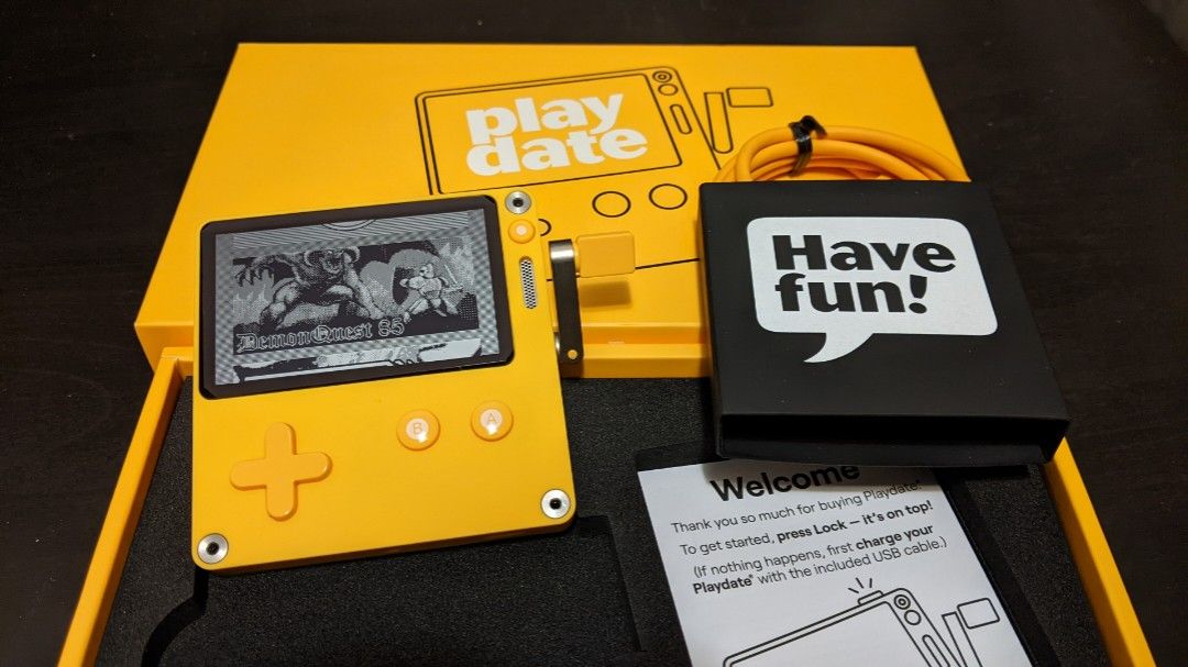 Playdate Handheld Game System 遊戲機, 電子遊戲, 電子遊戲機, 其他 - Carousell