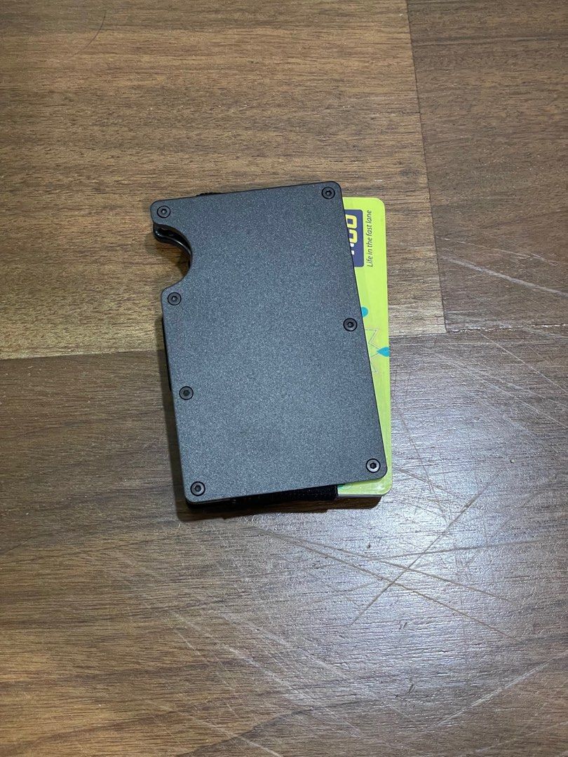 RFID card holder with rubber strap, Men's Fashion, Watches ...