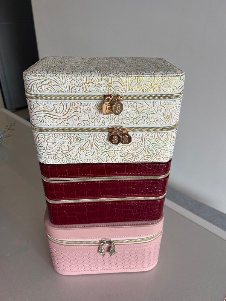 Ritz Carlton mooncake box, Furniture & Home Living, Home Improvement ...