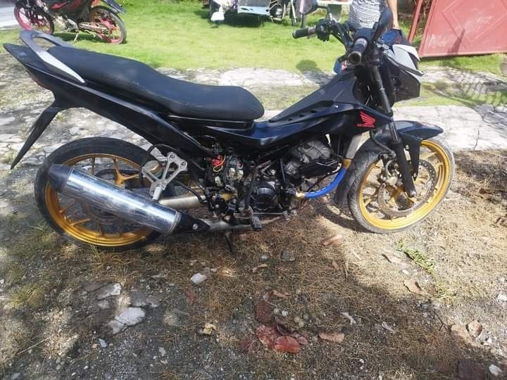 RS 150 old model, Motorbikes, Motorbikes for Sale on Carousell
