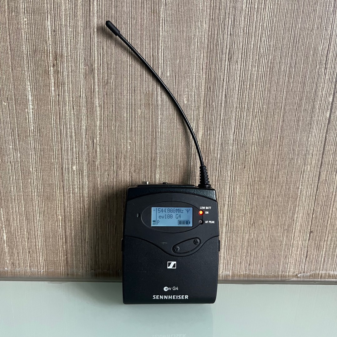 Sennheiser SK 100 G4 Wireless Bodypack Transmitter (A2: 516 to 558 MHz ...