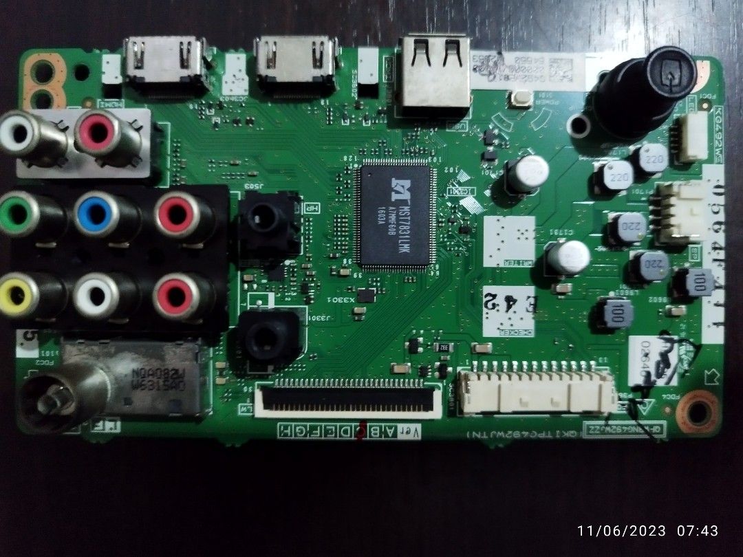 SHARP TV MODEL LC-32LE260M MAINBOARD, Auto Accessories on Carousell