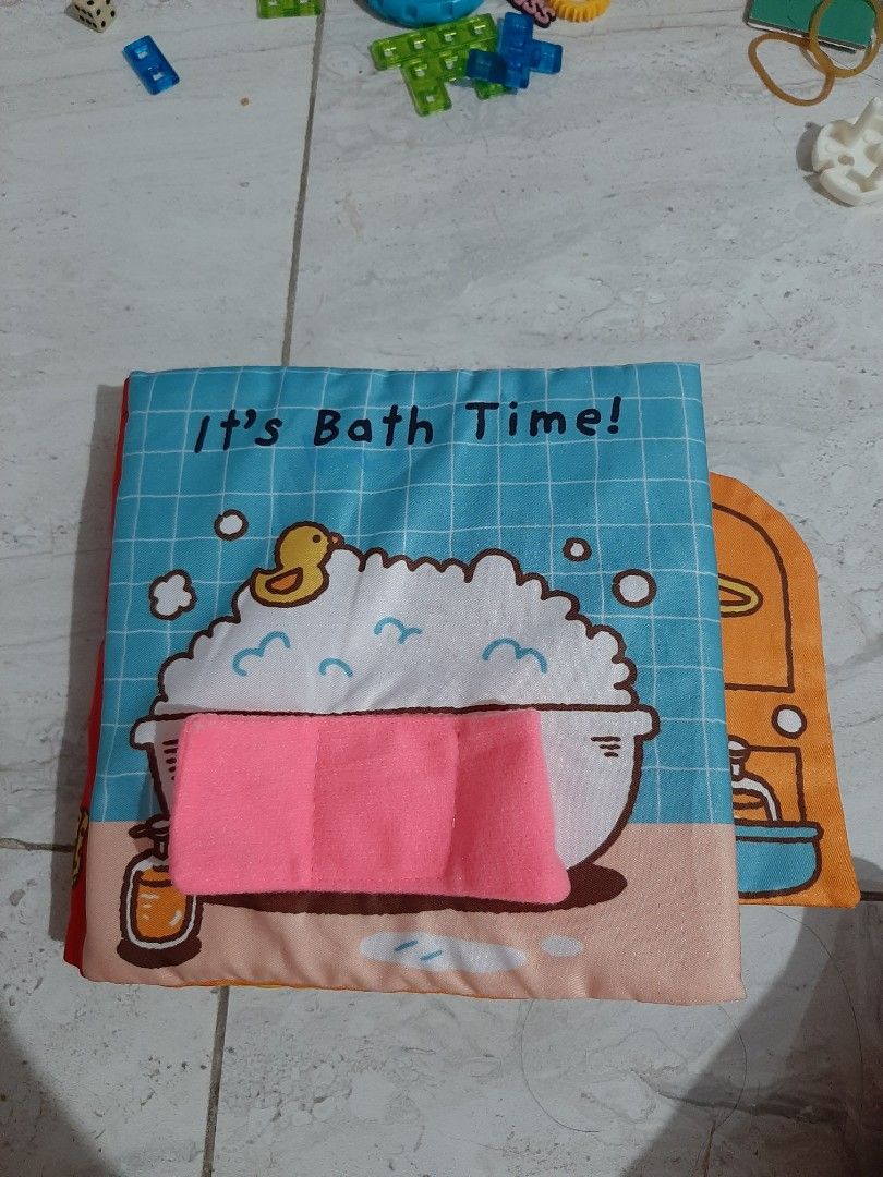 Softbook it's bath time, Buku & Alat Tulis, Buku Anak-Anak di Carousell