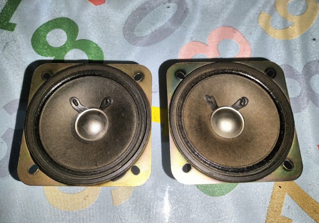 Speaker pasif aiwa ukuran 3 incih mid Pokal, Elektronik, Audio di Carousell