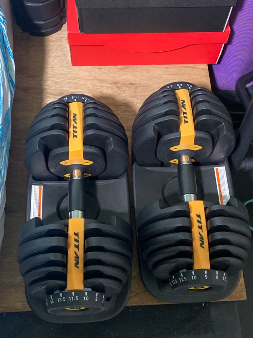 TITAN Adjustable Dumbbells Dumbbell Set, Sports Equipment, Exercise ...