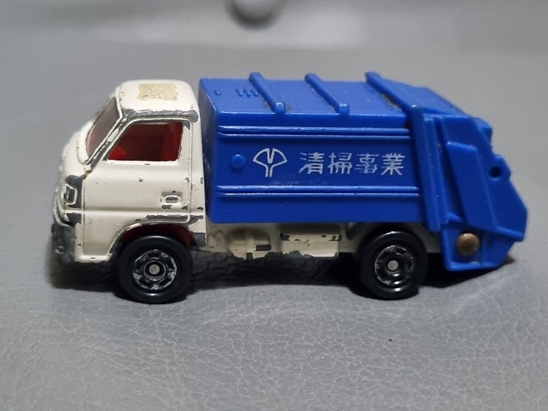Tomica Mitsubishi Canter garbage truck, Hobbies & Toys, Toys & Games on ...