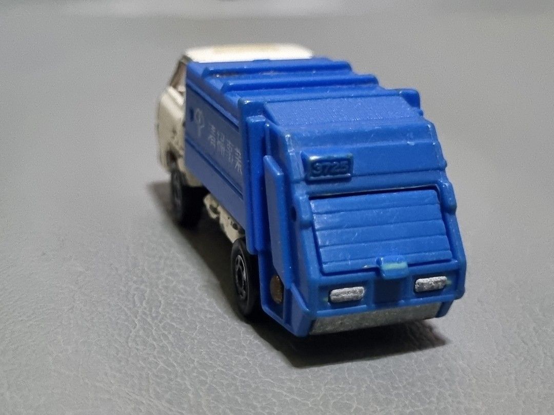 Tomica Mitsubishi Canter garbage truck, Hobbies & Toys, Toys & Games on ...