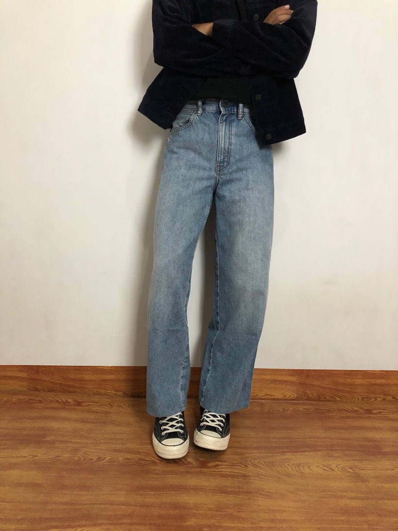 Uniqlo U Jeans Second Original, Fesyen Pria, Pakaian , Bawahan di Carousell