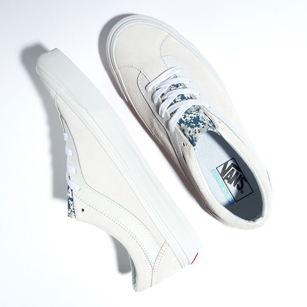 Vans DIGI CAMO BOLD NI, Women's Fashion, Footwear, Sneakers on Carousell