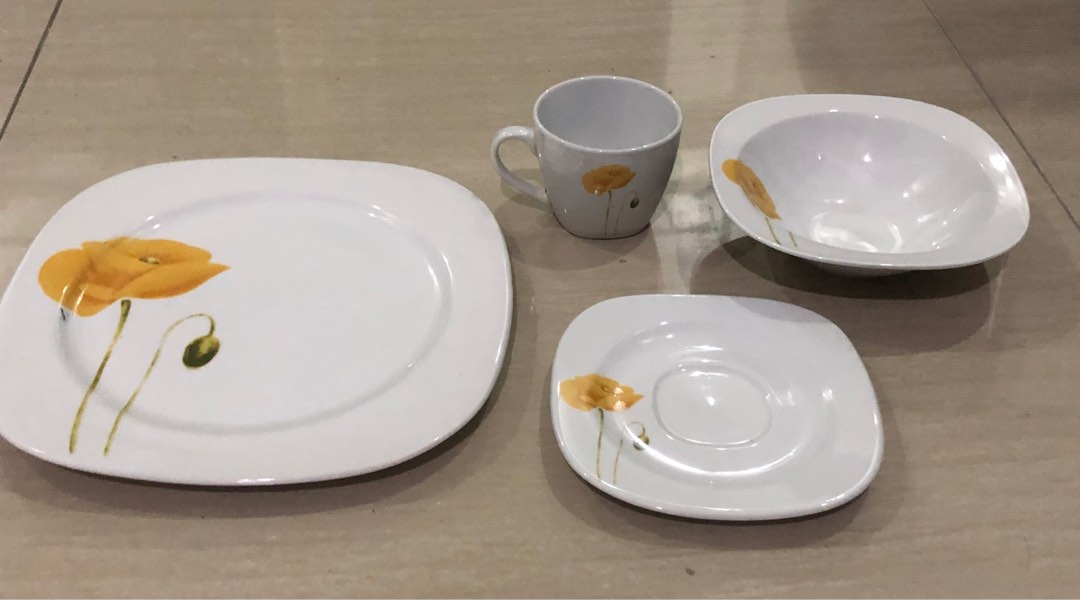 (Repriced) 20pc Ciera Dinnerware Set, Furniture & Home Living ...