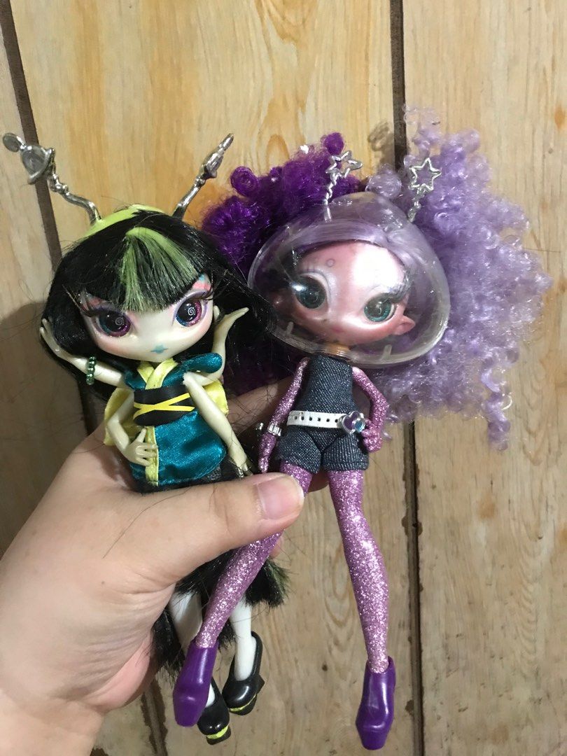 Alien dolls, Hobbies & Toys, Toys & Games on Carousell