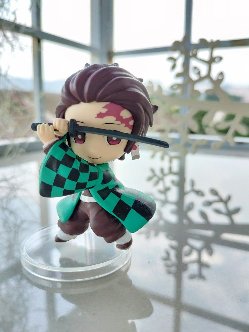 Bandai Demon Slayer _Tanjiro Kamado Gashapon figure+Acrylic desk stand ...