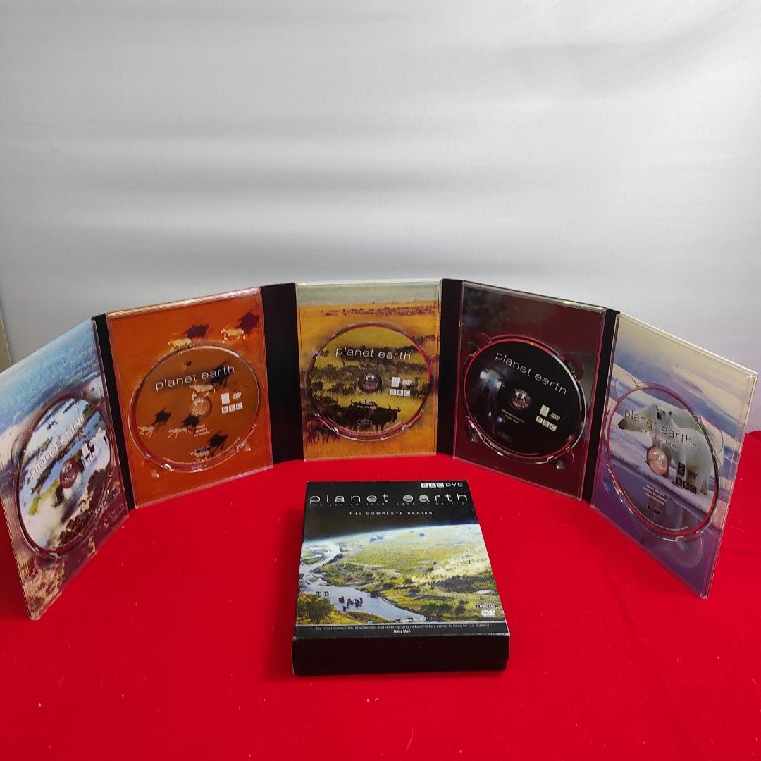 BBC DVD Planet Earth 5 Disc Set in mint condition for 550 *P77, Hobbies ...