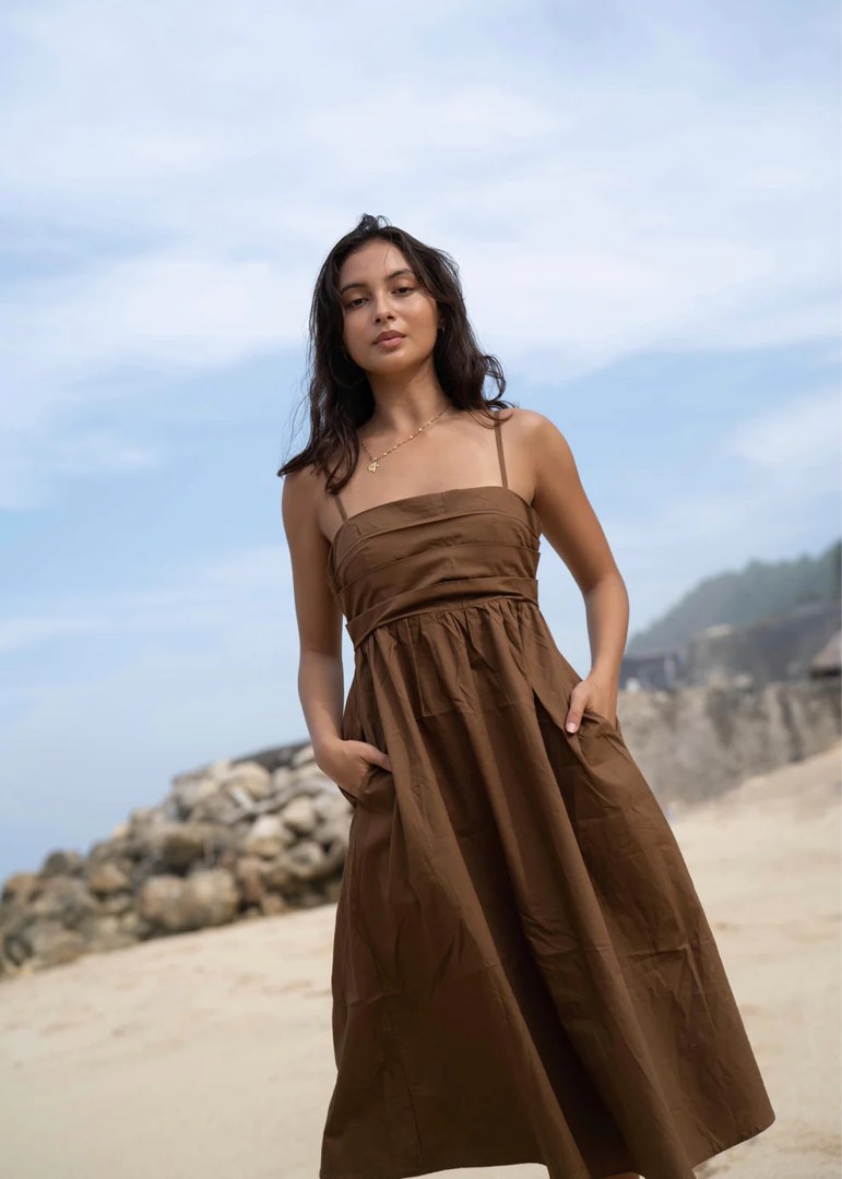 Blakely Midi Dress, Women's Fashion, Dresses & Sets, Dresses on Carousell