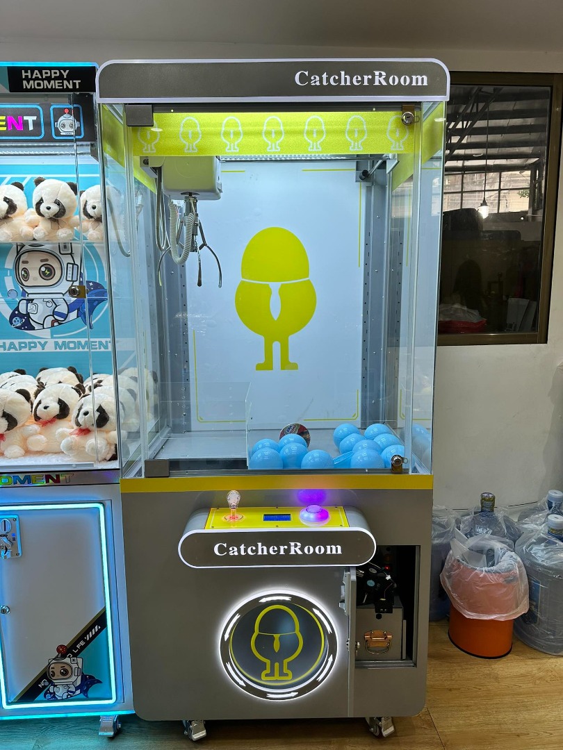 CAPSULE CLAW MACHINE, Hobbies & Toys, Toys & Games on Carousell