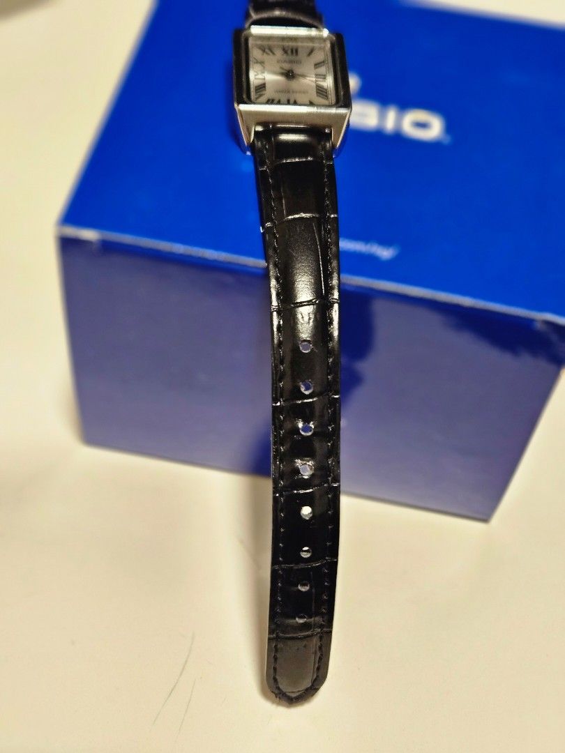 Casio Classic Tank Analog Watch, Women's Fashion, Watches & Accessories ...