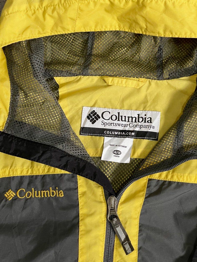 COLUMBIA Windbreaker Jacket, Men's Fashion, Activewear on Carousell