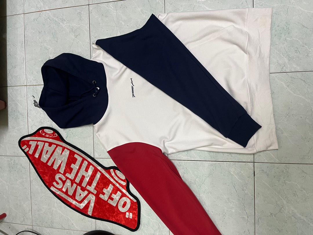Hoodies, Men's Fashion, Tops & Sets, Hoodies on Carousell