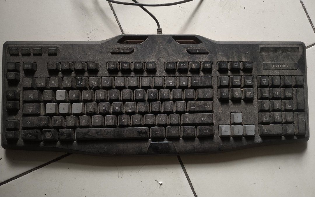 Keyboard Logitech G105 Gaming, Elektronik, Bagian Komputer & Aksesoris di Carousell