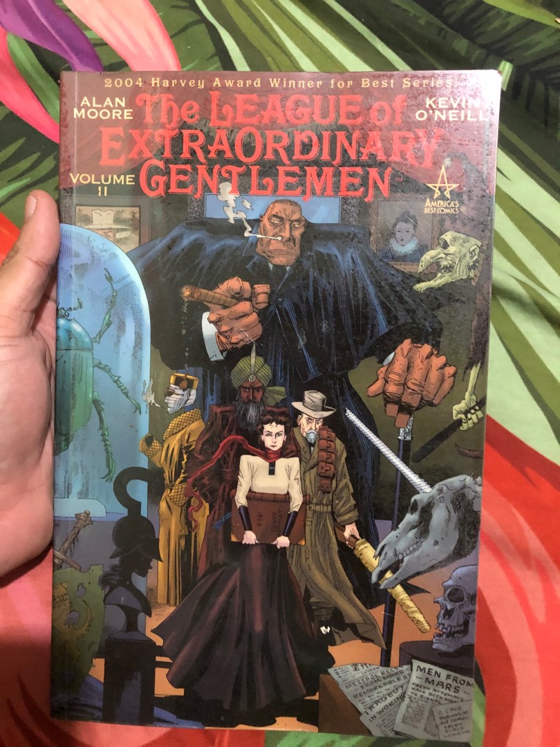 League of extraordinary gentlemen vol 2, Hobbies & Toys, Books ...