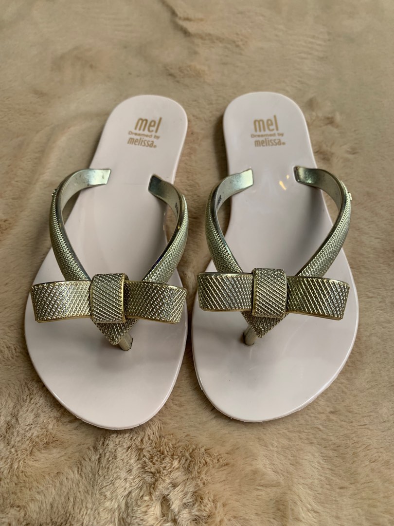 Mini Mel slippers S13, Babies & Kids, Babies & Kids Fashion on Carousell